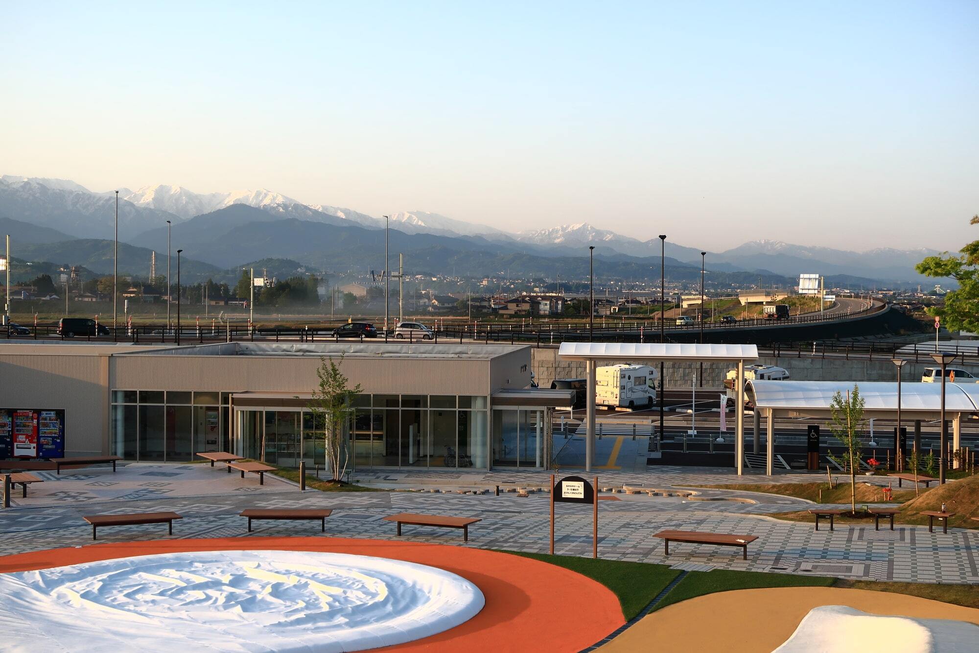 「富山県で好きな道の駅」ランキングTOP16！ 第1位は「KOKOくろべ（黒部市）」【2023年最新投票結果】（1/5） | 人気スポット ねとらぼリサーチ