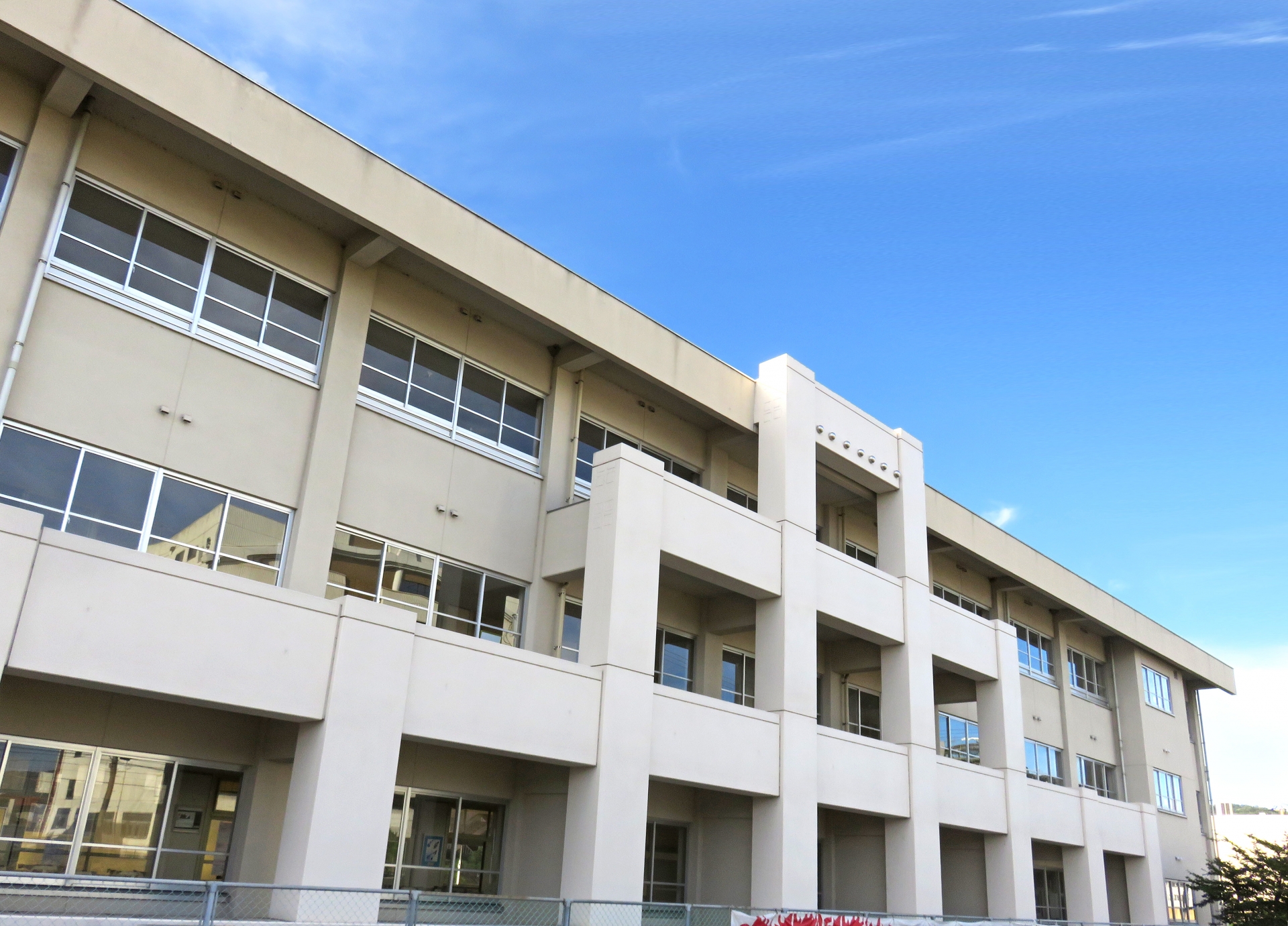 【地元の60代に聞いた】優秀な生徒が多いと思う「岡山県の私立高校」ランキングTOP13！ 第1位は「岡山白陵高校」【2024年最新調査結果】（3/5） | 高校 ねとらぼリサーチ：3ページ目