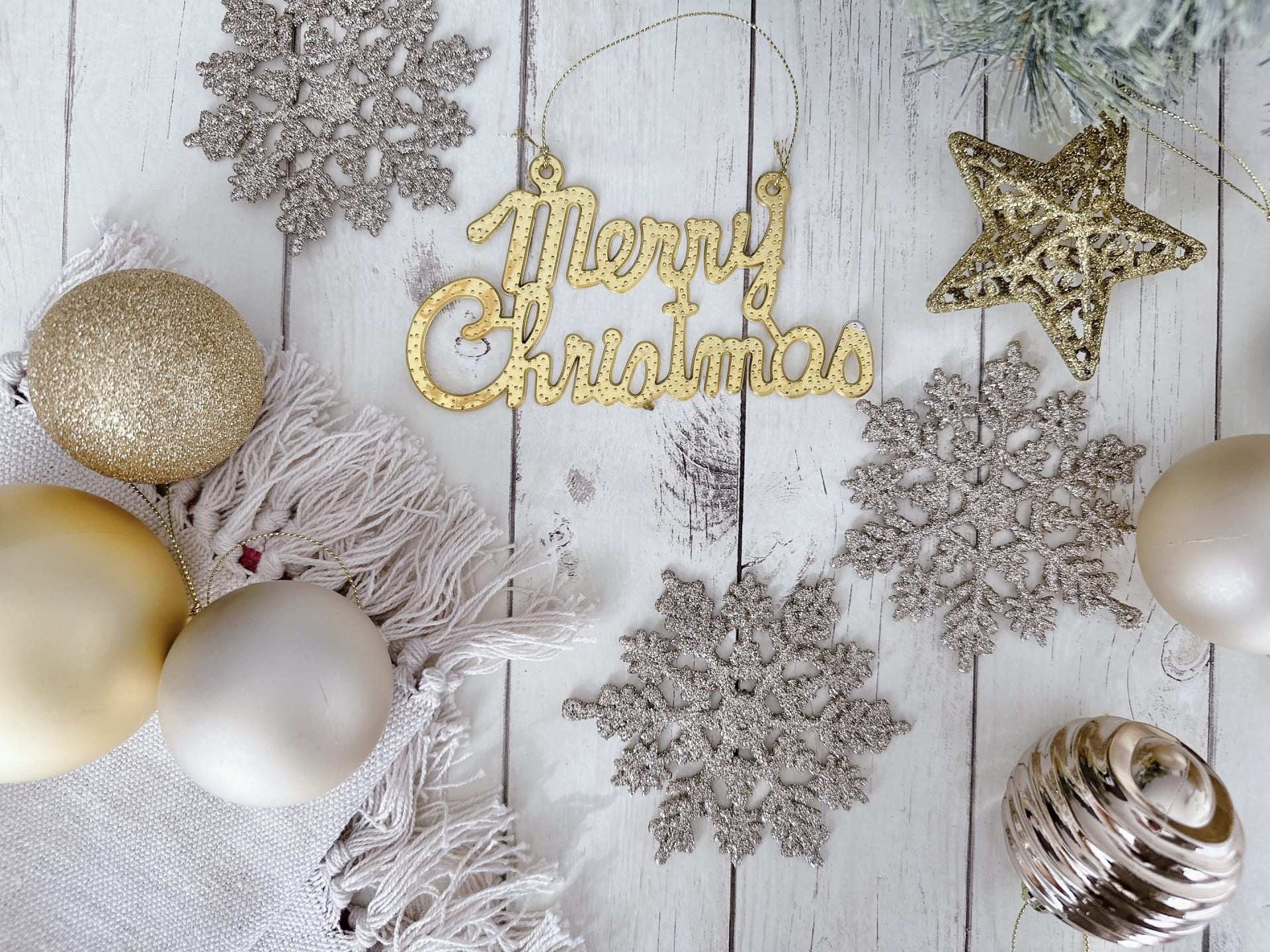 30代が選ぶ「2024年クリスマスソング」ランキングTOP10！ 第1位は「クリスマスソング（back number）」【2024年最新調査 ...