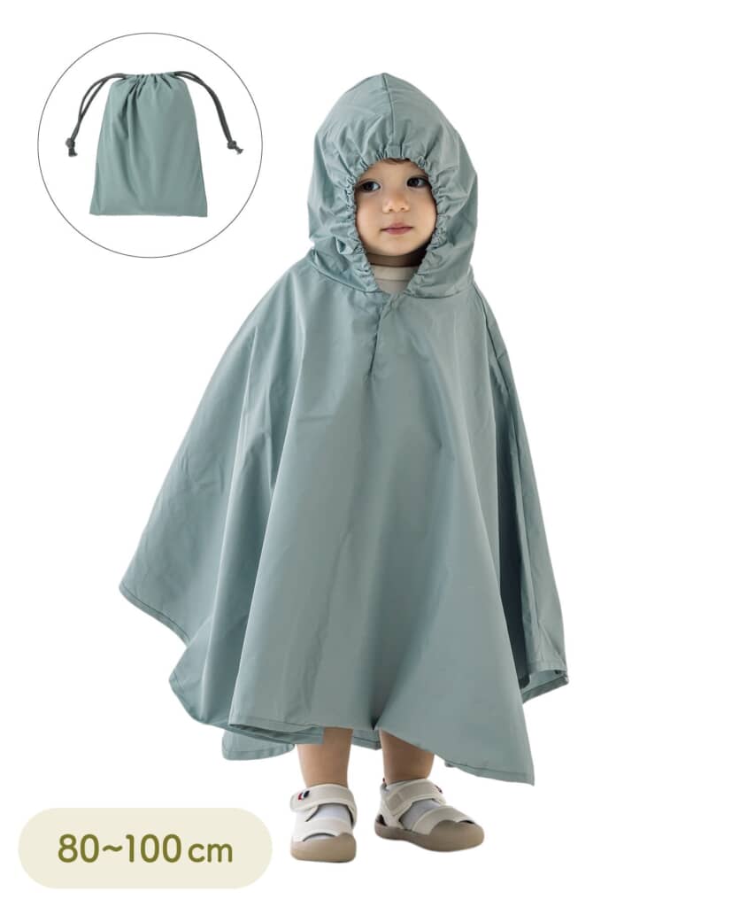 「大きめなので大雨でも全く濡れない」 【3COINS】“880円レインポンチョ”がクオリティ高くて人気 「自転車乗りにいいアイテム」「安くて即決でした」 | ライフ ねとらぼリサーチ