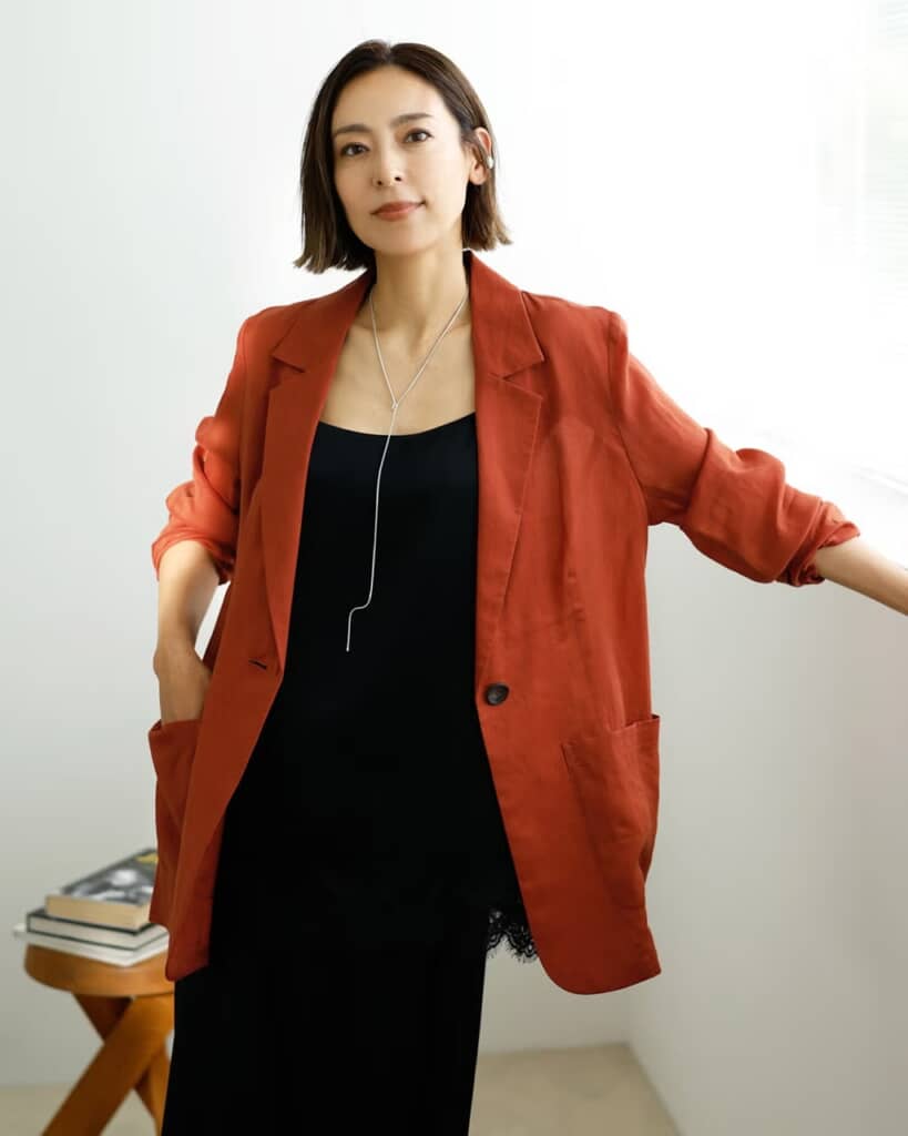 「毎年購入しています！」 DoCLASSE（ドゥクラッセ）の“UVカーディガン×トップスセット”が高評価 「何にでも合う」「夏はこれしか着ない」 | ファッション ねとらぼリサーチ