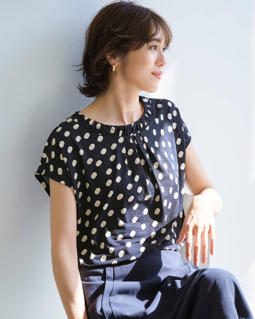 「毎年購入しています！」 DoCLASSE（ドゥクラッセ）の“UVカーディガン×トップスセット”が高評価 「何にでも合う」「夏はこれしか着ない」 | ファッション ねとらぼリサーチ