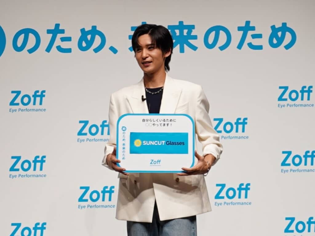 Snow Manの目黒蓮、“爆イケ”サングラス姿を披露 「Zoff」のブランドアンバサダー就任で毎日のルーティーン明かす（画像） | エンタメ ねとらぼ